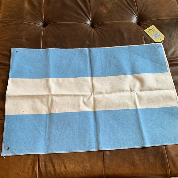 Toms | Wall Decor | Nwt Toms Canvas Flag With Grommets For Hanging ...
